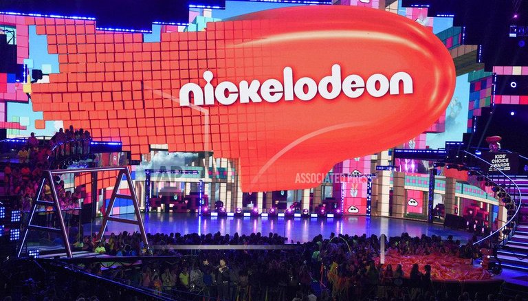 PolitiFact | El logo de Nickelodeon fue creado para crear un sentido de ...
